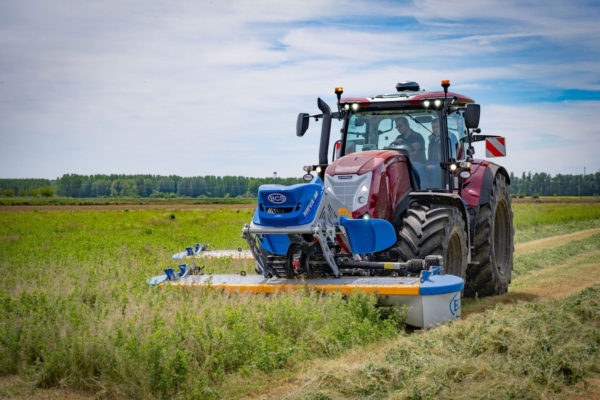 BCS Neva Avant R8, un asso della fienagione - Agrimeccanica - AgroNotizie