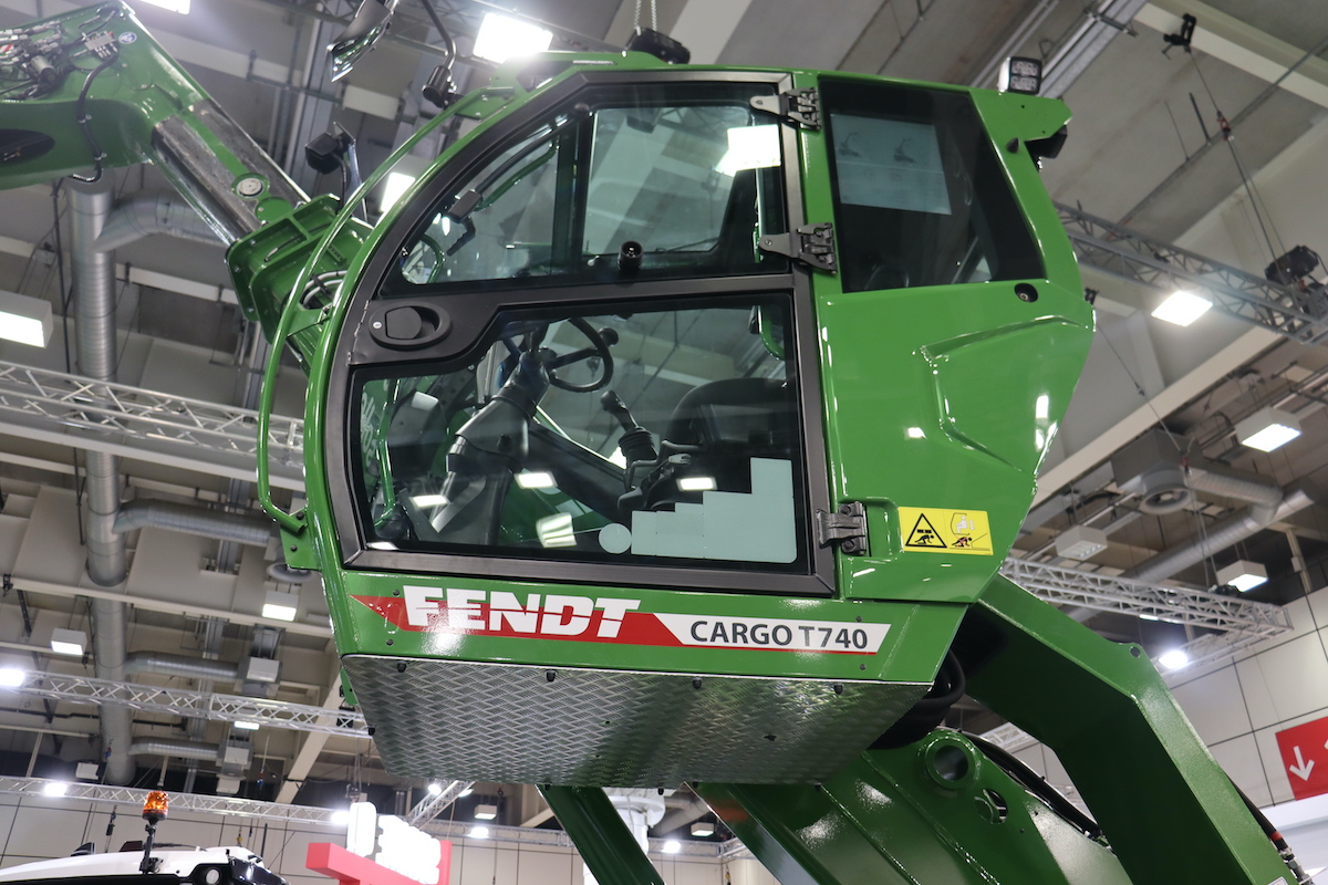 Il sollevatore Fendt Cargo T740 sbarca in Italia - Agrimeccanica ...
