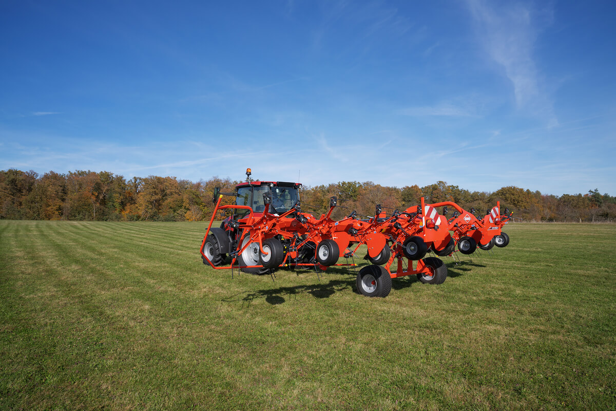 Nuovi KUHN GF 1003 per una fienagione di successo - Agrimeccanica ...