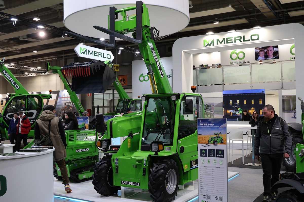 A Fieragricola spazio alle novità di casa Merlo - Agrimeccanica ...